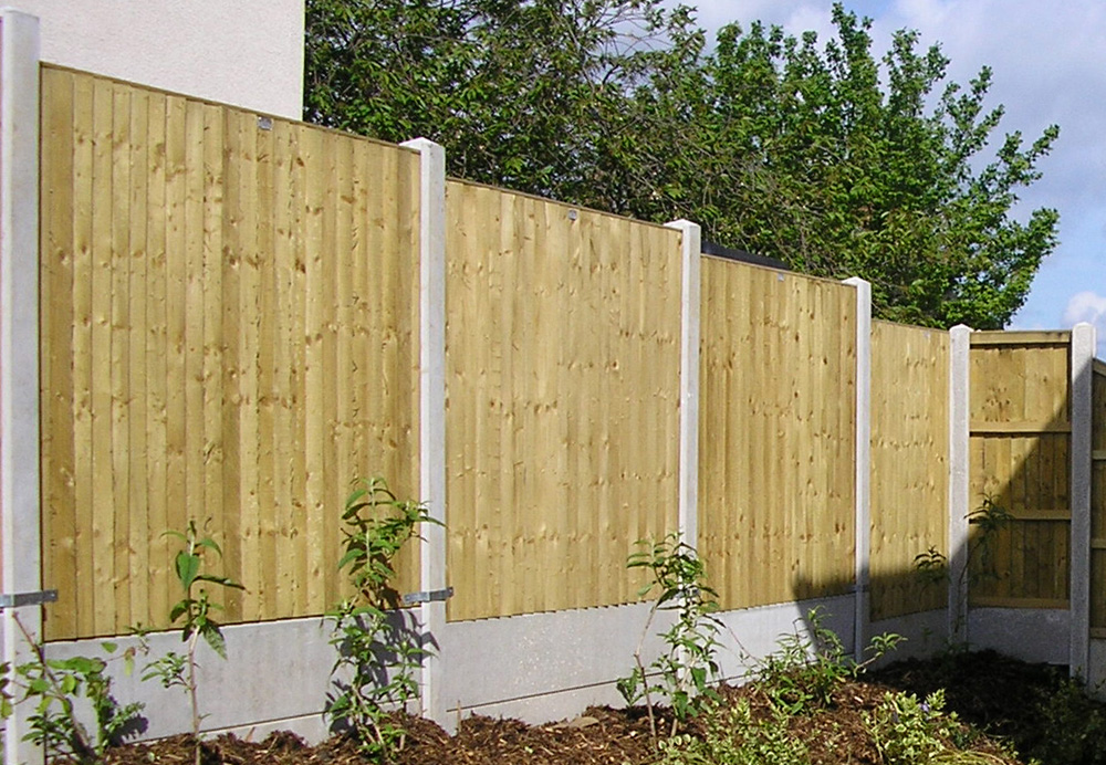 Weather Proof Fencing for Commercial & Domestic Applications | Naylor ...